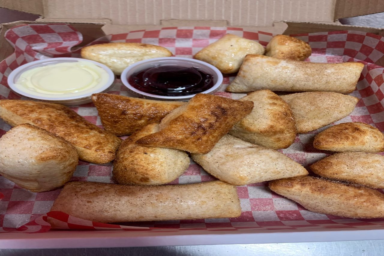 Home - Fat Tuesday's Pizza